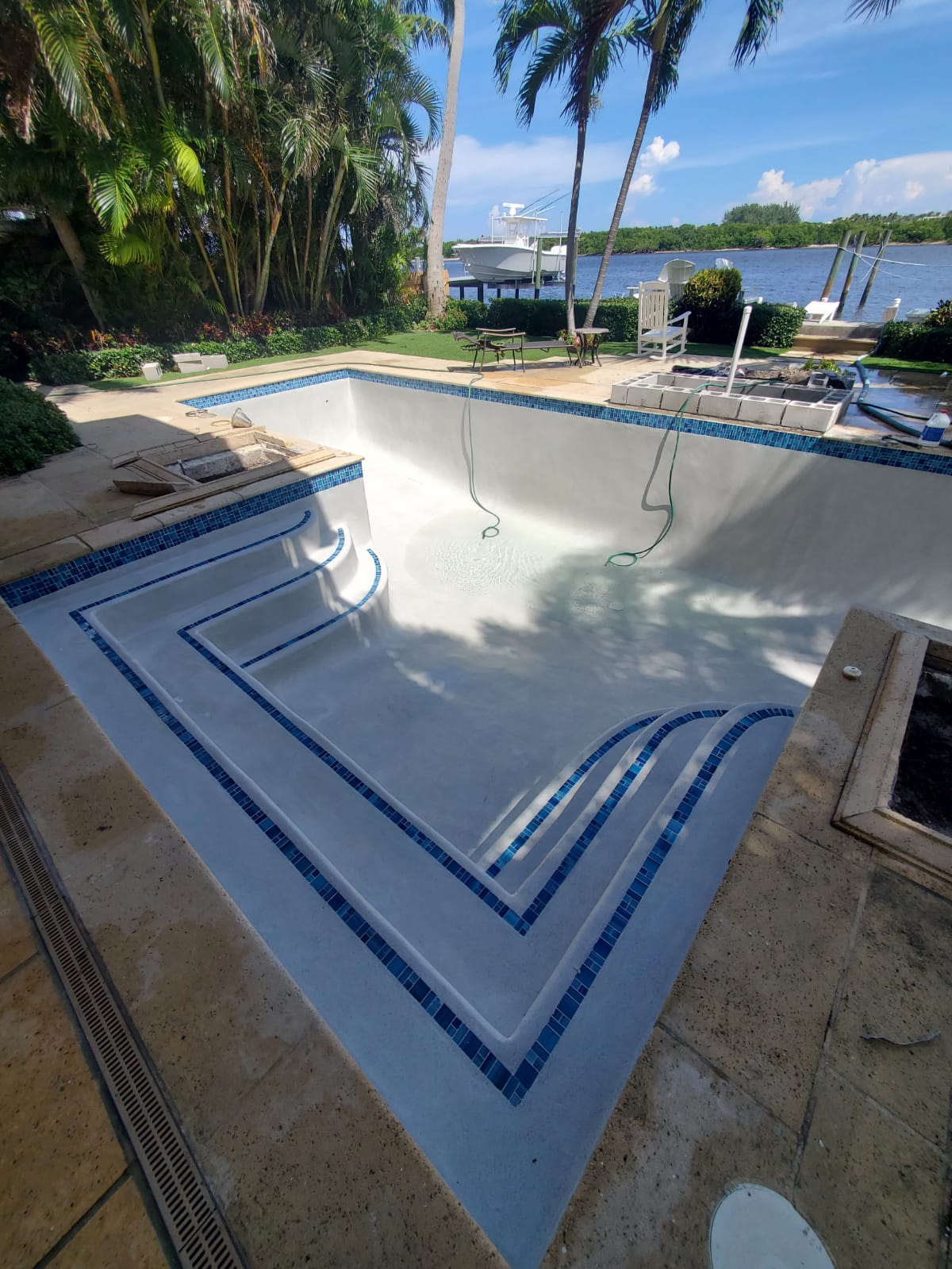 Pool Tiles – POOLS & SURFACES DISTRIBUTOR